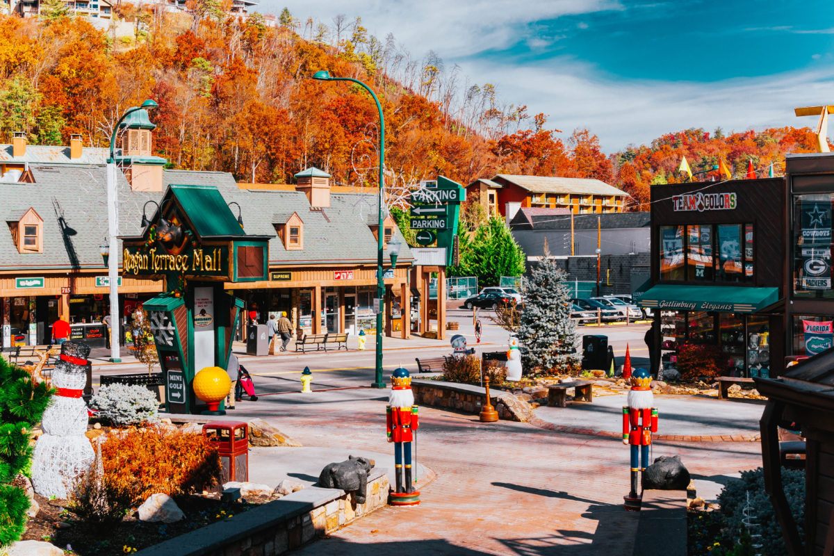 10 Smoky Mountains Attractions You NEED to Experience - The Honeyed